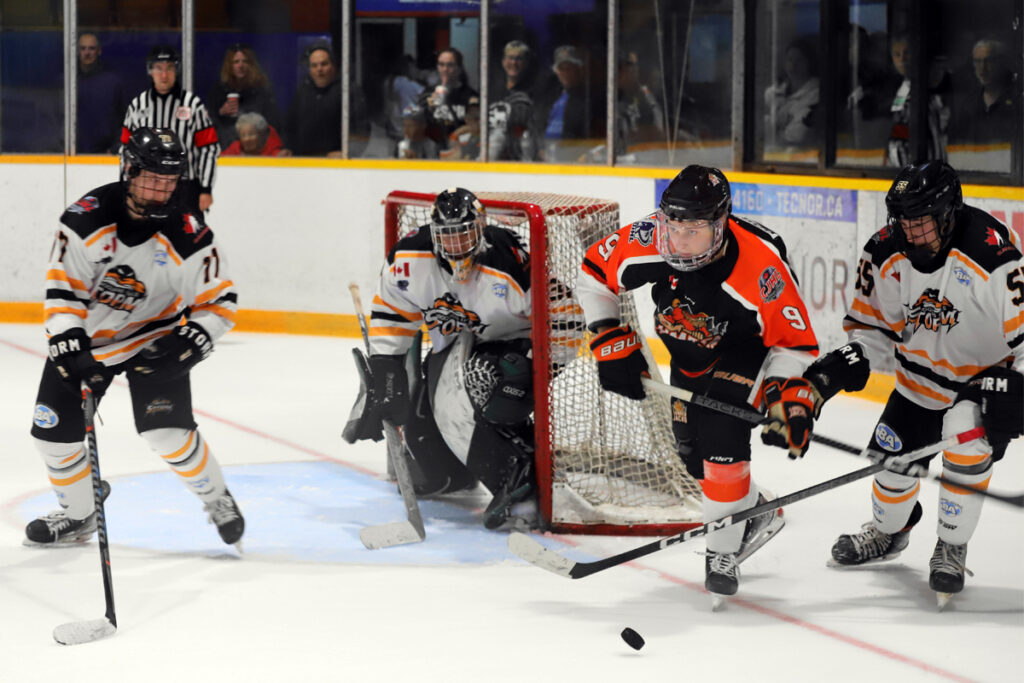 GALLERY: Lumberjacks easily handle Storm | NOJHL League Site