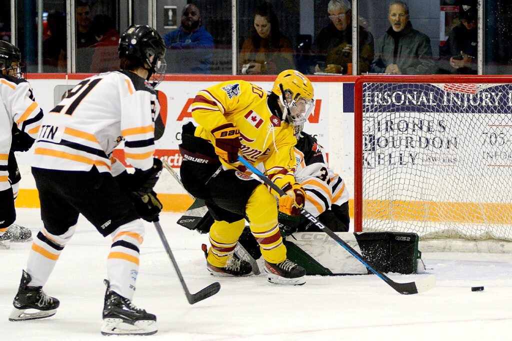 VIDEO / GALLERY: Timmins trounces Iroquois Falls in NOJHL play Friday ...