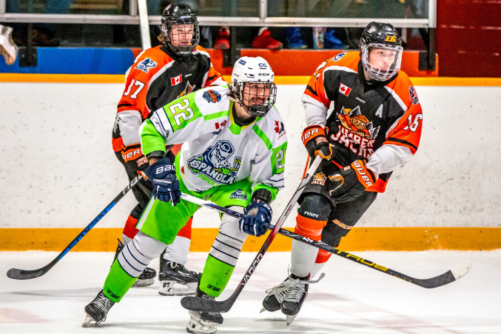VIDEO / GALLERY: Paper Kings collect road victory in Hearst | NOJHL ...